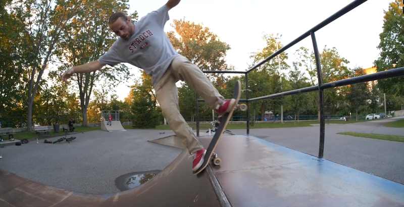 Mini Ramp Master Class : Switch Frontside Blunt par Carl Asselin ...